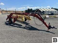 New Holland 216 Rake - Booker Auction Company