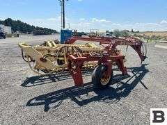 New Holland 216 Rake - Booker Auction Company