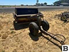 3 Yard Scraper - Othello, WA - Booker Auction Company
