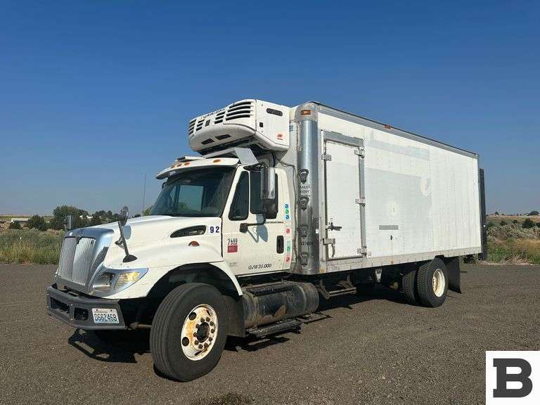 2006 International 7400 Reefer Van Truck - Booker Auction Company