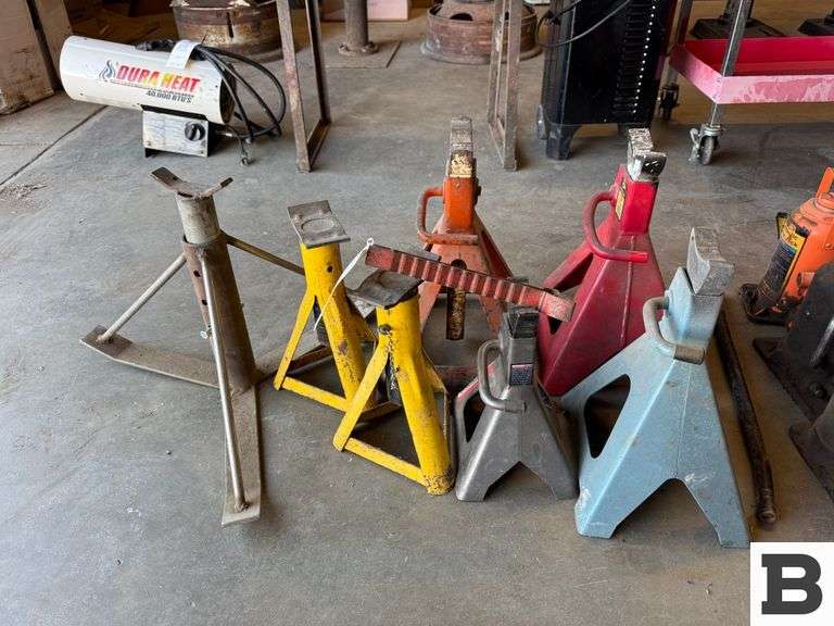 (7) Jack Stands - Booker Auction Company