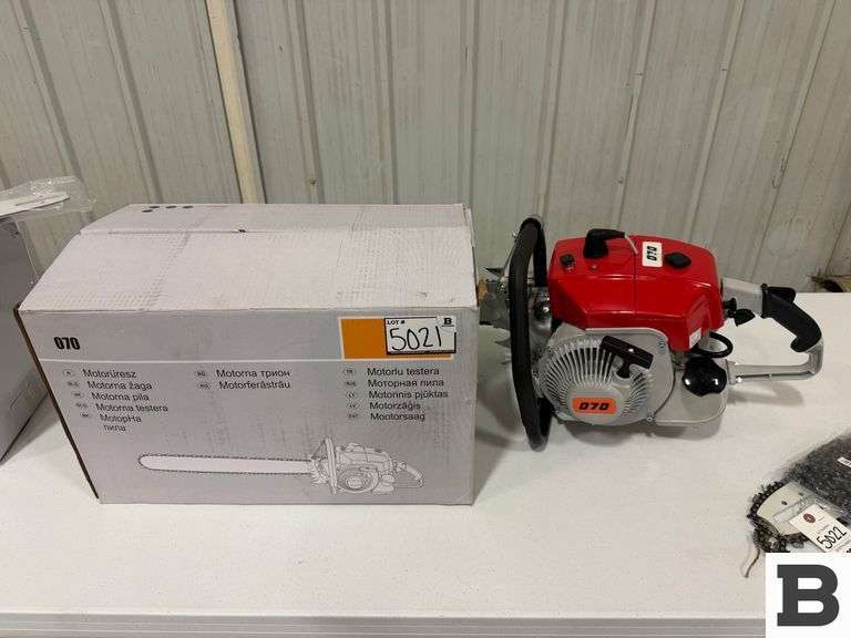 070 Chain Saw - Booker Auction Company