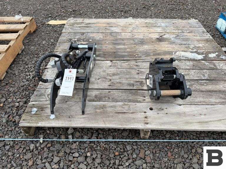 IRanch Hydrualic Thumb Clamp and Semi-Automatic Quick Hitch - Booker ...