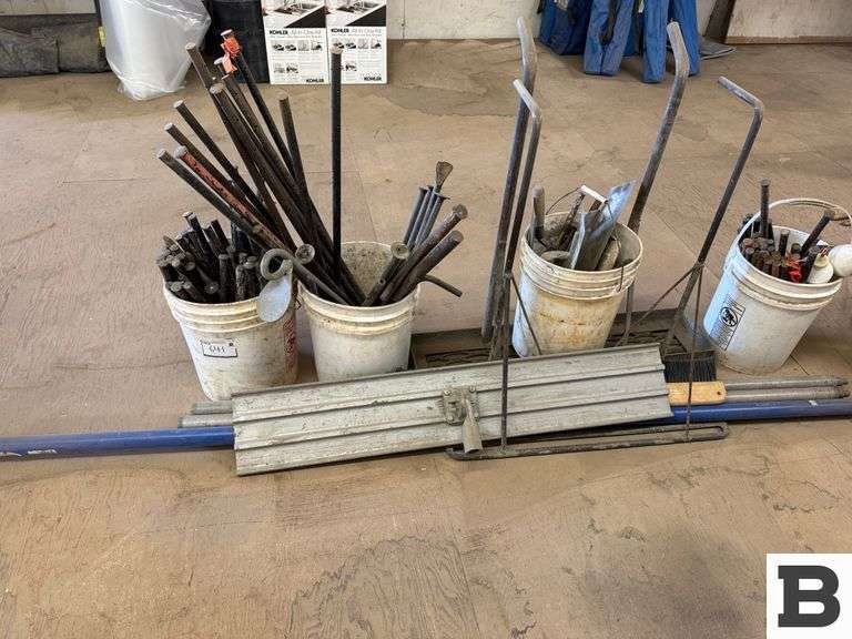 Concrete Paving Tools - Booker Auction Company