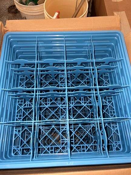 Box of dishwasher racks - Business Liquidation Auction