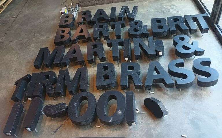 Electric Sign Lettering, (See Photos) - Business Liquidation Auction