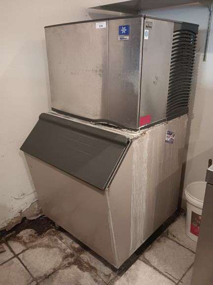 Manitowoc Ice Machine - Business Liquidation Auction