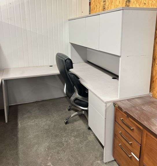 Desk w/ Cabinets & Chair - Business Liquidation Auction