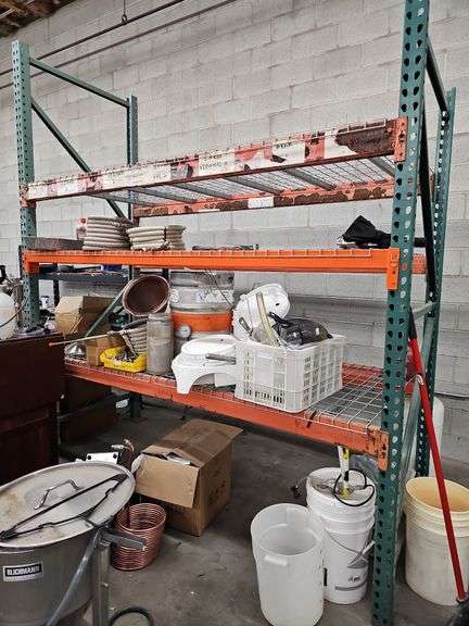 3 Shelf Pallet Racking with Wire Shelf Covers 102"×42"×8' (Items on and ...