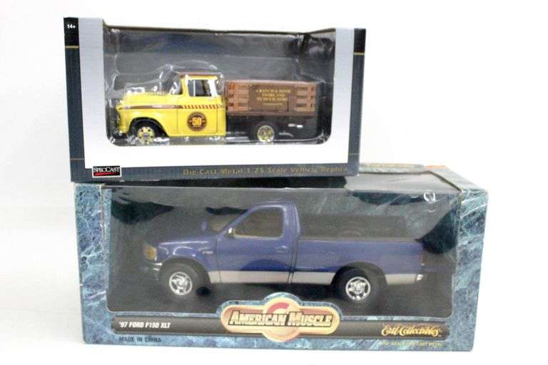 '97 Ford F150 XLT Ertl Collectible American Muscle in the box and a die ...
