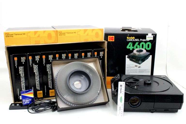 Kodak 4600 Carousel Projector, remote control/forward and reverse with ...