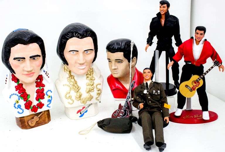 Elvis is in the Building ! Three busts and three action fifures from ...