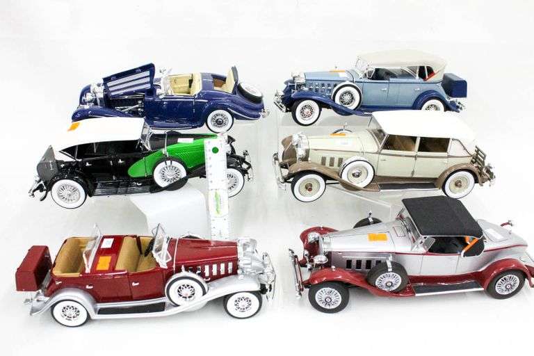 Model 1/18 Scale Cars, includes Signature 1934 Duesenberg, Signature ...