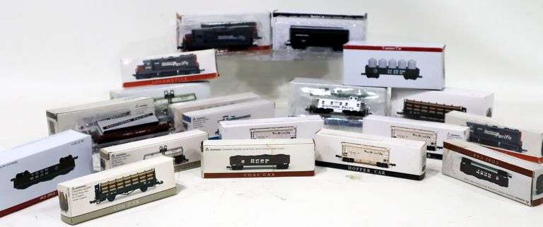 Southern Pacific Locomotive #9725 High Speed N Scale Model Train ...