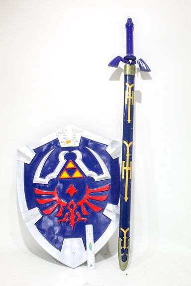 Legend of Zelda - Link's Hylian Knight Shield --- Ocarina of Time ...