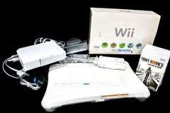 Wii Hardware and Game Collection - Bunting Online Auctions