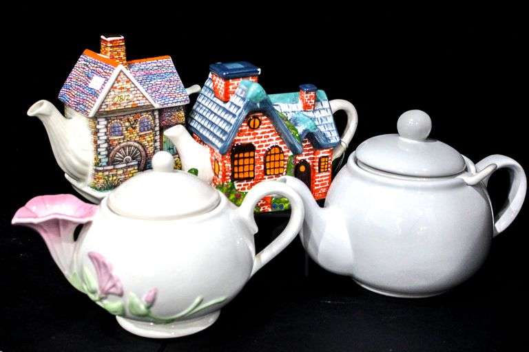 Teleflora Ceramic Teapot with Pink Morning Glory Spout - and - Thomas ...
