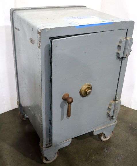 Sargent and Greenleaf Antique Safe - 25 x 24 x 40 - Front Door is 4 ...