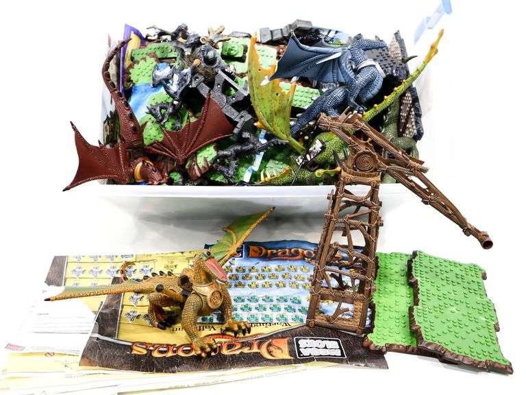 Mega Blocks Dragons Battle Gate Game. - Bunting Online Auctions
