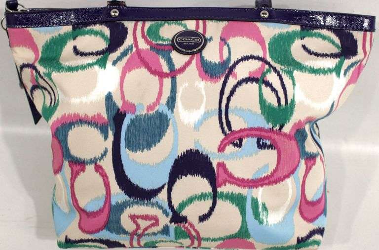 COACH Signature Logo Multicolor Tote Handbag. - Bunting Online Auctions