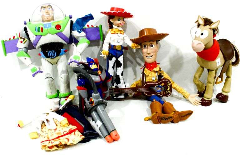 Disney Pixar Toy Story Woody & Buzz Lightyear Friends Figurine ...