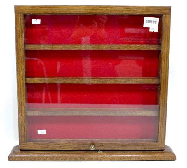Mini Collectables Display Case - 18 x 16 - Bunting Online Auctions
