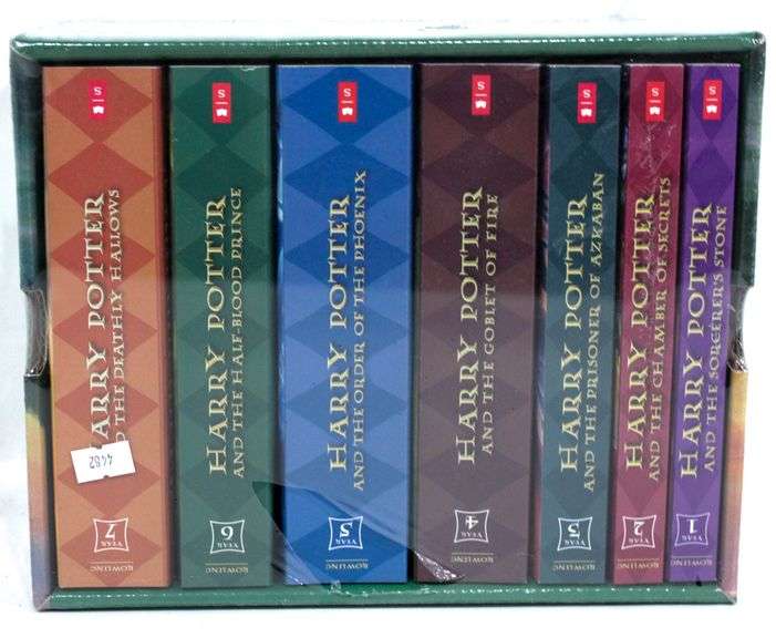 Harry Potter 7-Book Collection in Box Sleeve T5 - Bunting Online Auctions