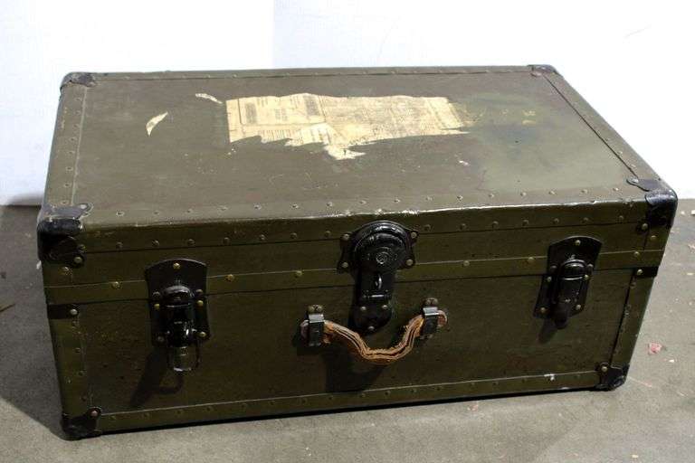 WWII Military Steamer Trunk / Foot Locker - 30 x 17 x 13 - Bunting ...