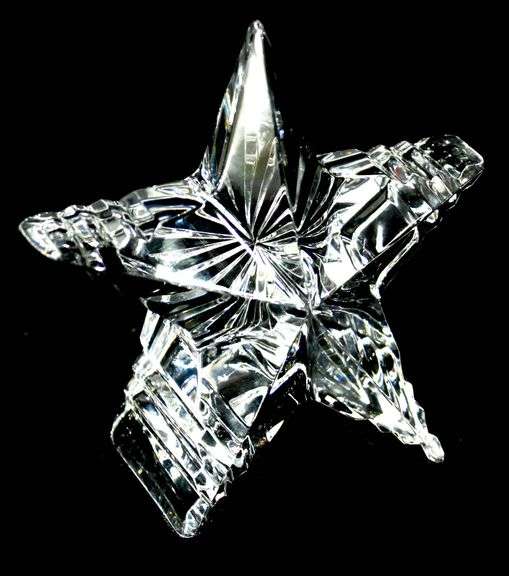Waterford Crystal Glass Star Paperweight. - Bunting Online Auctions