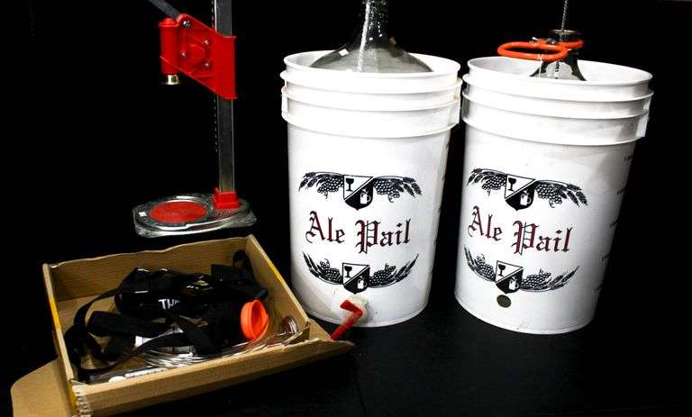 Ale Maker Kit - and - Beer Bottle Capper - and More - Bunting Online ...