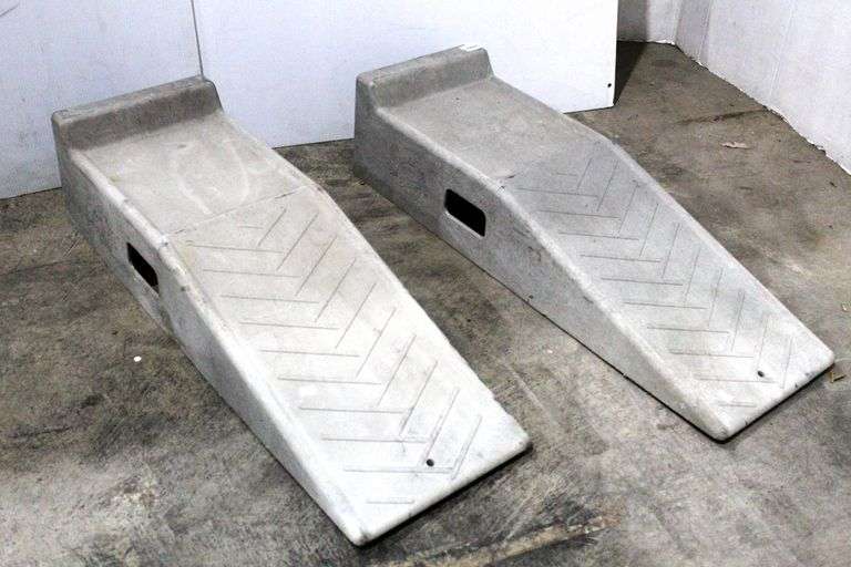 Rhino Ramps by Blitz - Pair - Bunting Online Auctions