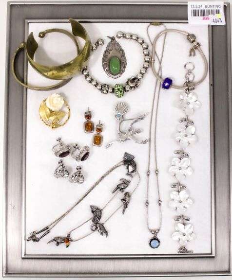 Sterling Silver : Pandora Bracelet with a Murano charm; a liquid silver ...