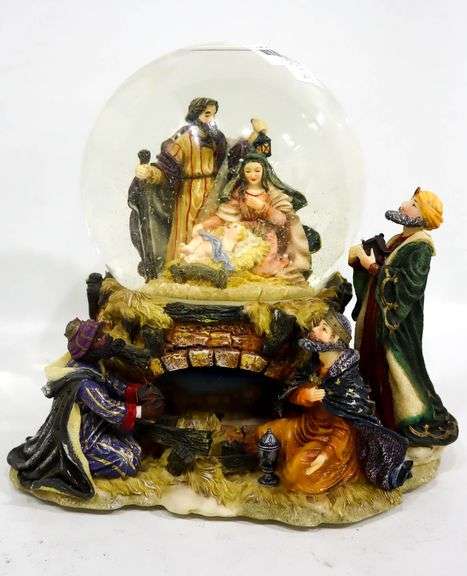 Nativity Musical Snow Globe - Bunting Online Auctions