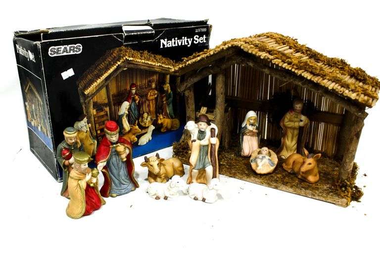 Sears Hand-painted Porcelain Figures / Wood Stable with Reed Roof ...