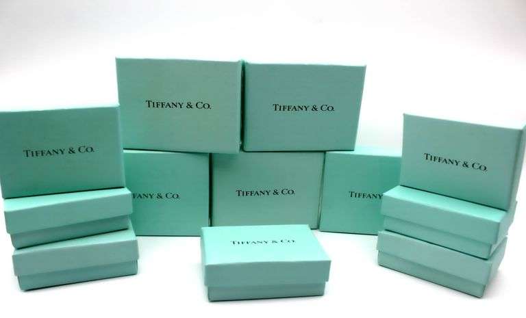 Tiffany & Co. new empty Boxes, X 12 different sizes. - Bunting Online ...