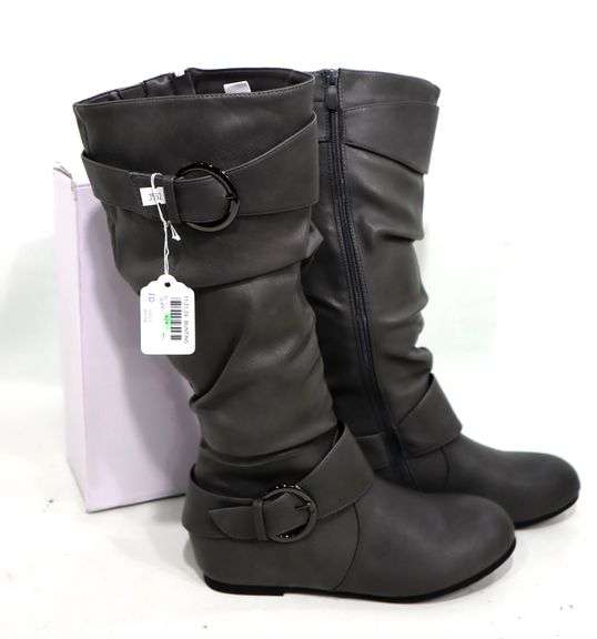 URA CCA8JBCC Gray Boots Size 10 - Bunting Online Auctions
