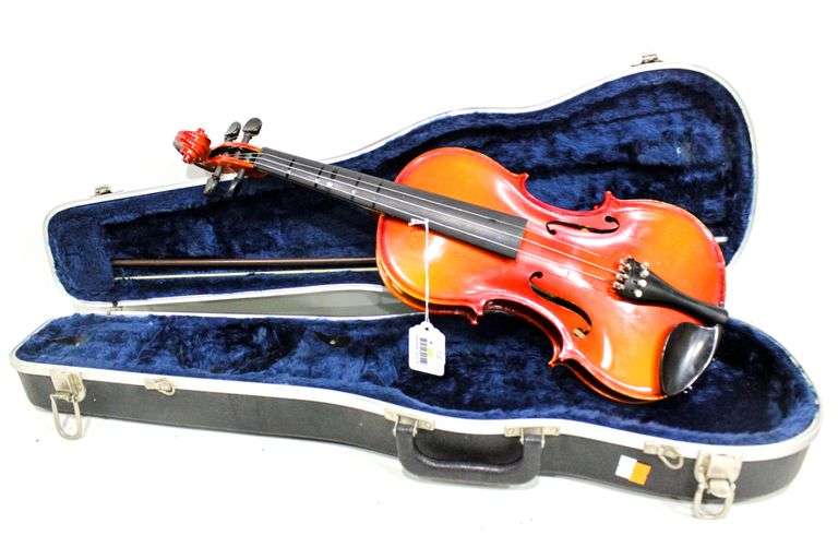 Glaesel V130E4 4/4 Violin With Case - Bunting Online Auctions