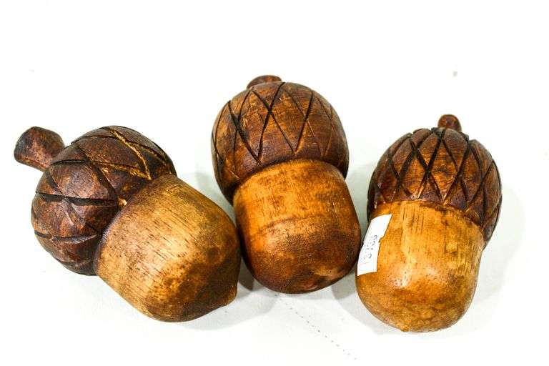 Hand Carved Wooden Acorns - Cabin Folk Art - Bunting Online Auctions