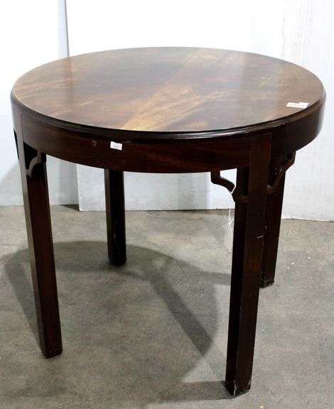 Chippendale Round Accent Table - 26 x 28 x 28 - Bunting Online Auctions
