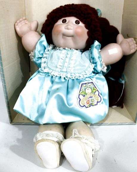 Vintage 1985 Cabbage Patch Kids Doll with Clothes & Tag - Bunting Online Auctions