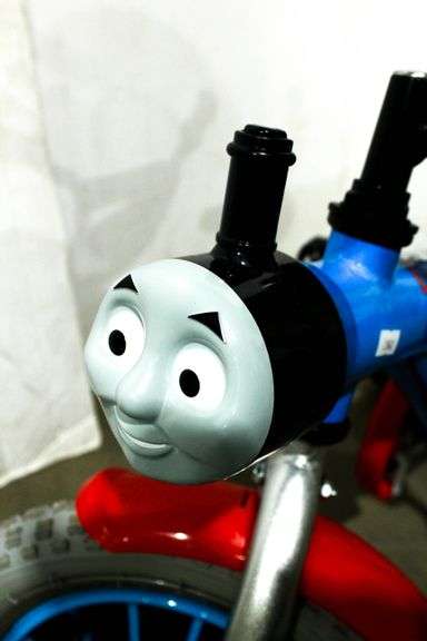 Go Thomas / The No. 1 Blue Engine Bike with Training Wheels - Bunting ...