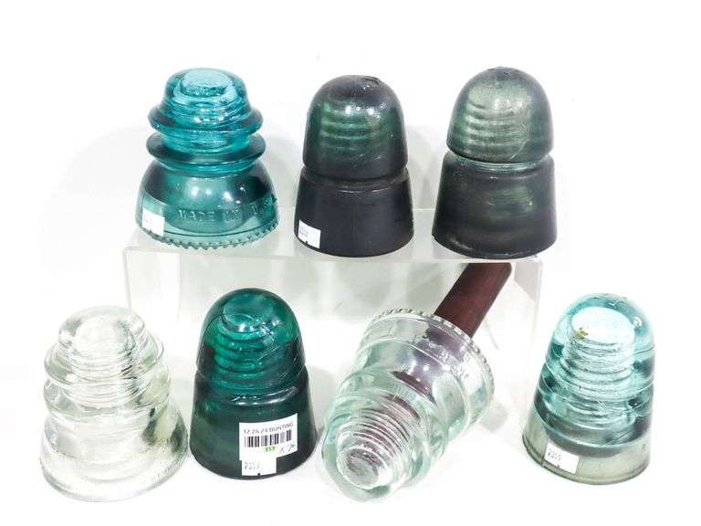 Vintage Glass Electric Insulators - Bunting Online Auctions