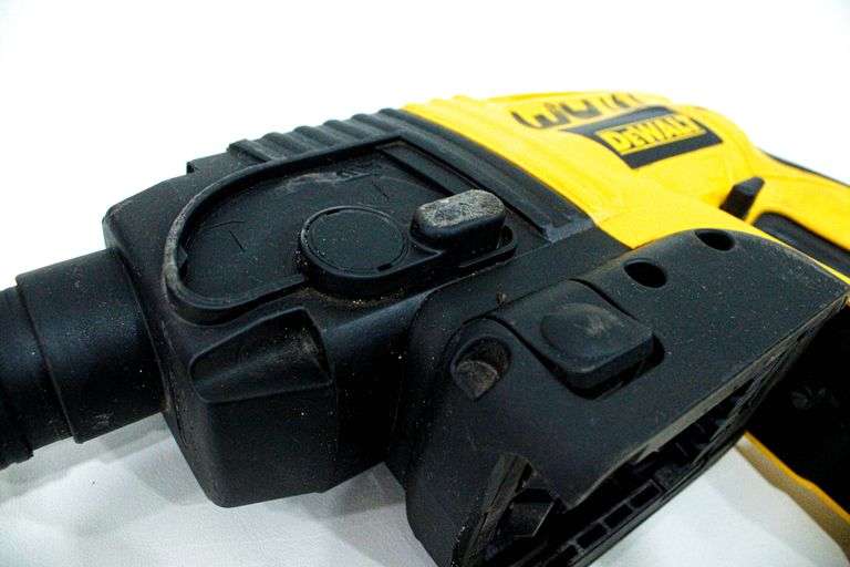 DeWalt DW005 24V 7/8" SDS Rotary Hammer Steel Drilling: 13mm 1/2" with Case - Bunting Online ...