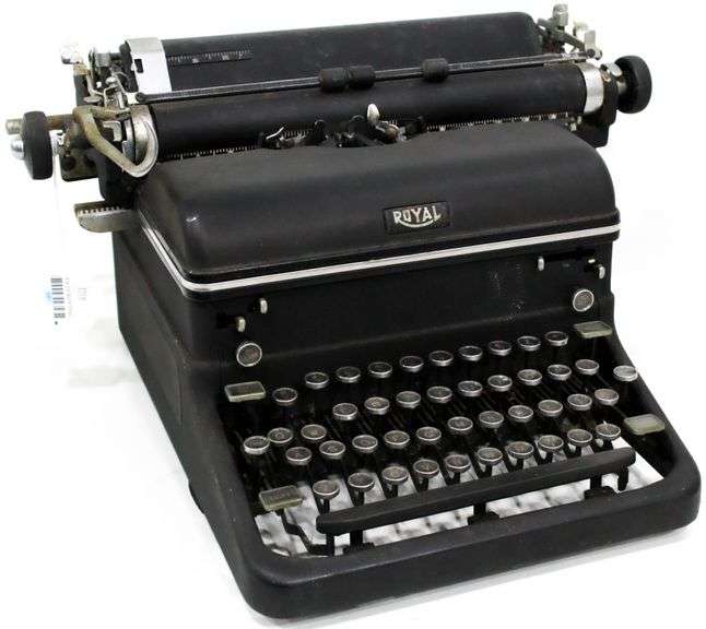 Vintage 1940s -'50s Royal Typewriter. - Bunting Online Auctions