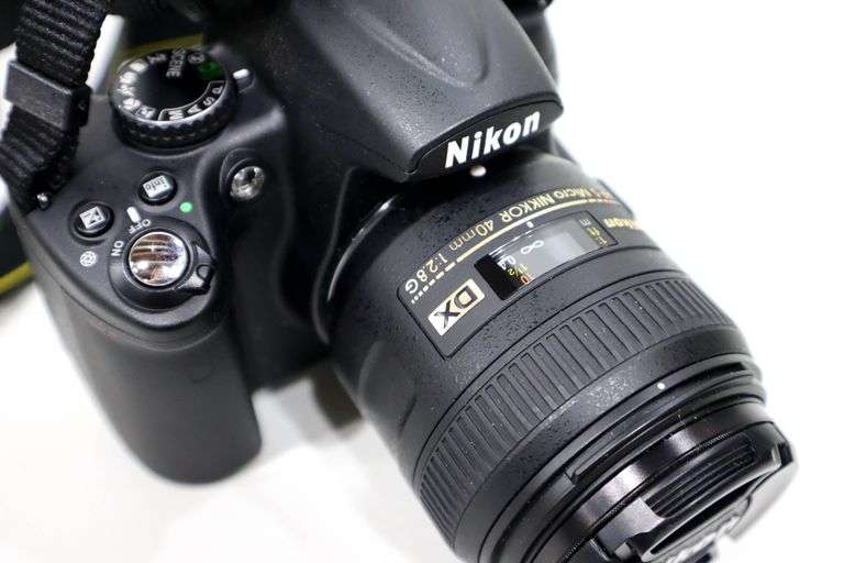 Nikon D5000 (N16184) Digital Camera w/Case & Accessories. - Bunting ...