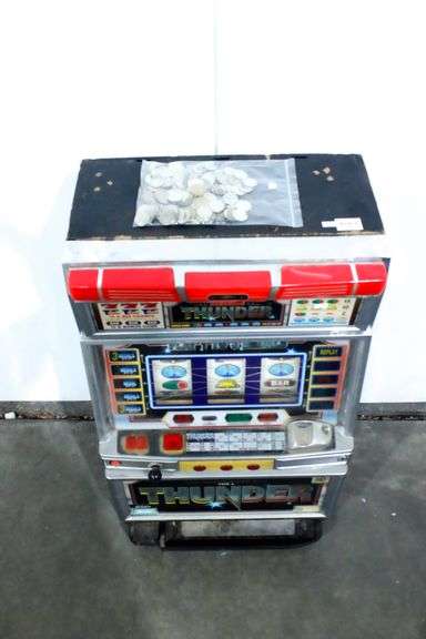 Type A Thunder Slot Machine by Macy - Made in Japan - Bunting Online ...