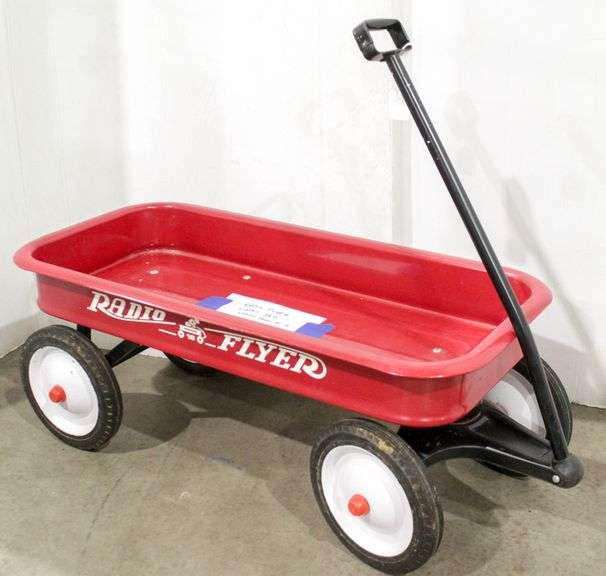 Radio Flyer Classic Red Wagon Model #18 - 36" Long x 17.5" Wide ...