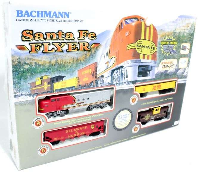 Bachmann "Santa Fe Flyer" Model Train with Box - Bunting Online Auctions
