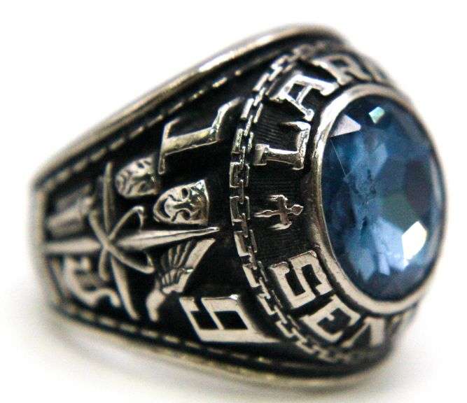 10 KT white Gold Class Ring from Largo 1979, size 9. (19.2 gms twt ...