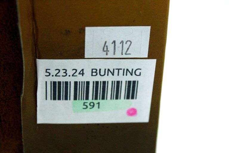 Yellowstone Poker Set with Box - Bunting Online Auctions